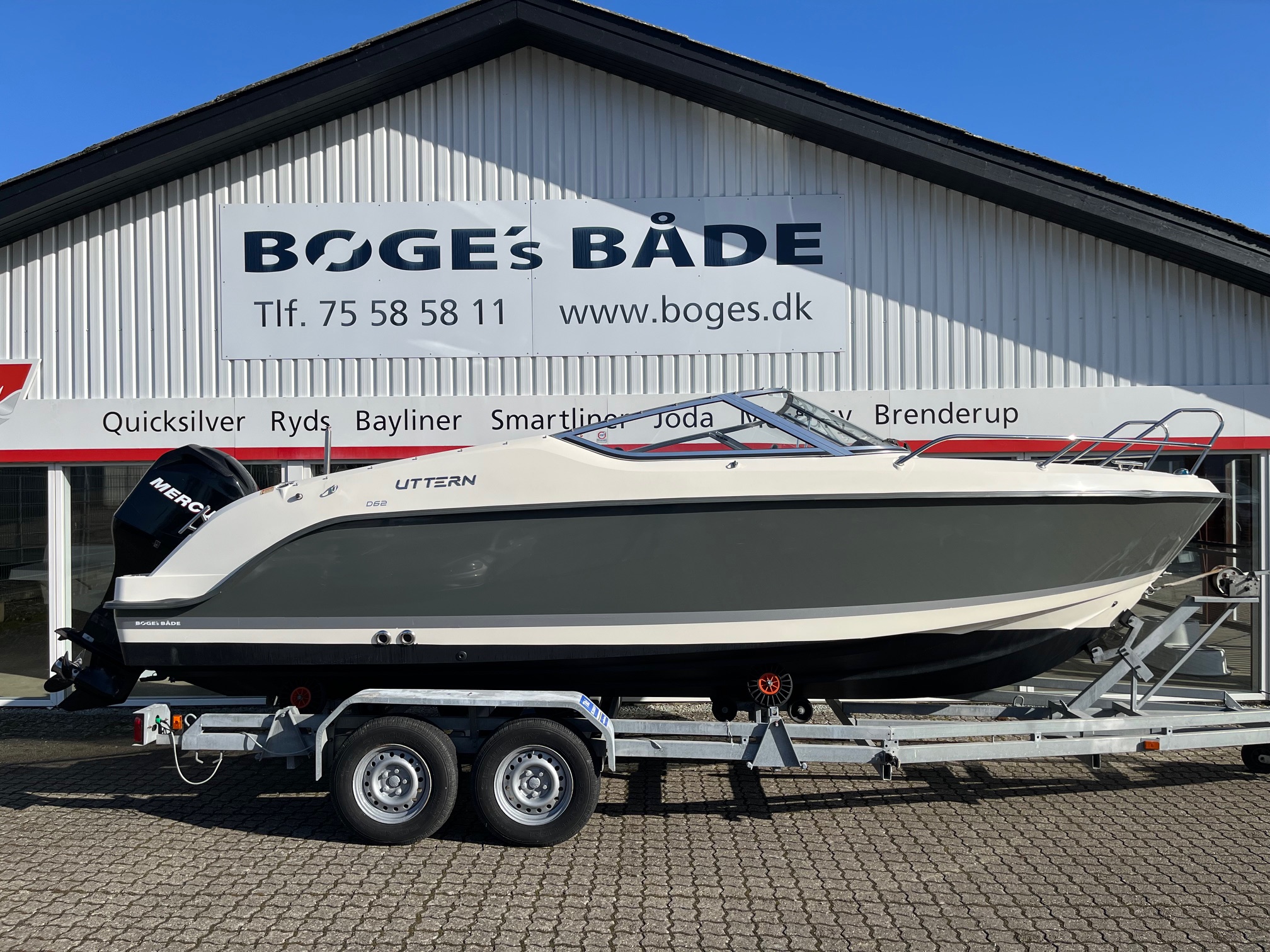 Uttern D62 med F115 Mercury-EFI 4 takt og Buggi bådtrailer | BØGE's BÅDE